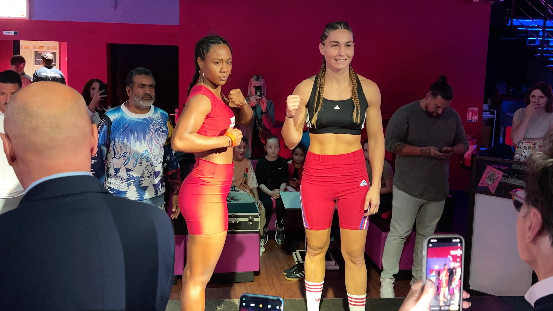À Saint Avold, un beau gala de boxe autour de Flora Pili