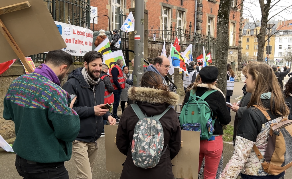 Ils se mobilisent pour lutter contre la fermeture des classes