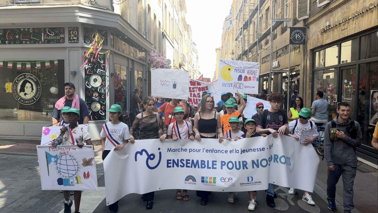 « Même petits, on a des droits » : les enfants font entendre leurs voix ...